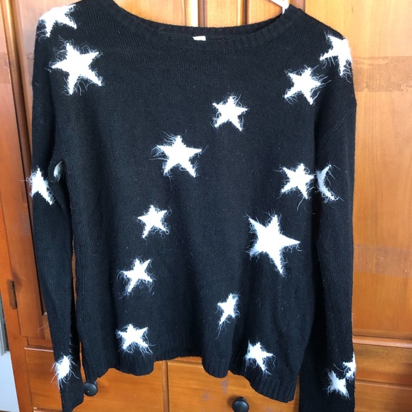 Aeropostale | Sweaters | Fuzzy Star Sweater Aeropostale Black White ...